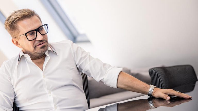 Rólunk - Jákob Zoli Alapítvány